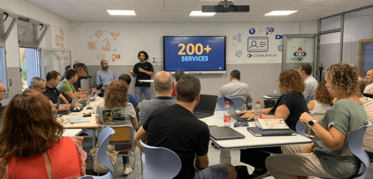 El CIPFP Mislata participa en la formación Amazon Web Services (AWS ...